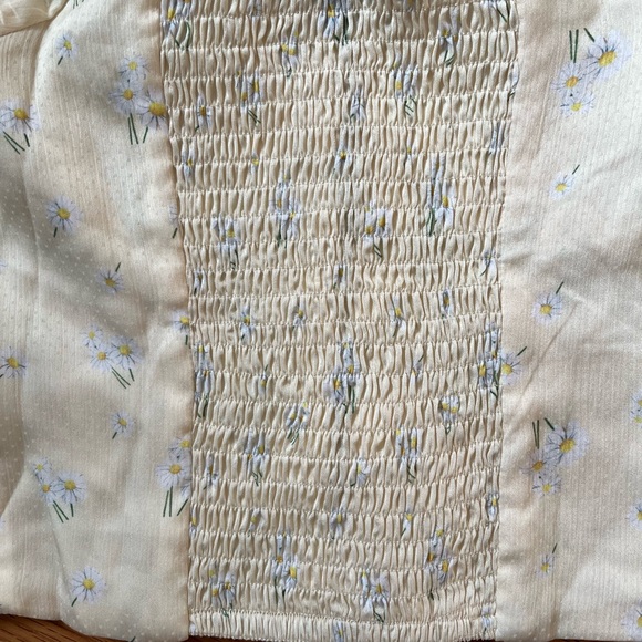 Princess Polly | Tops | Lovely Princess Polly Hook And Eye Crop Top ...